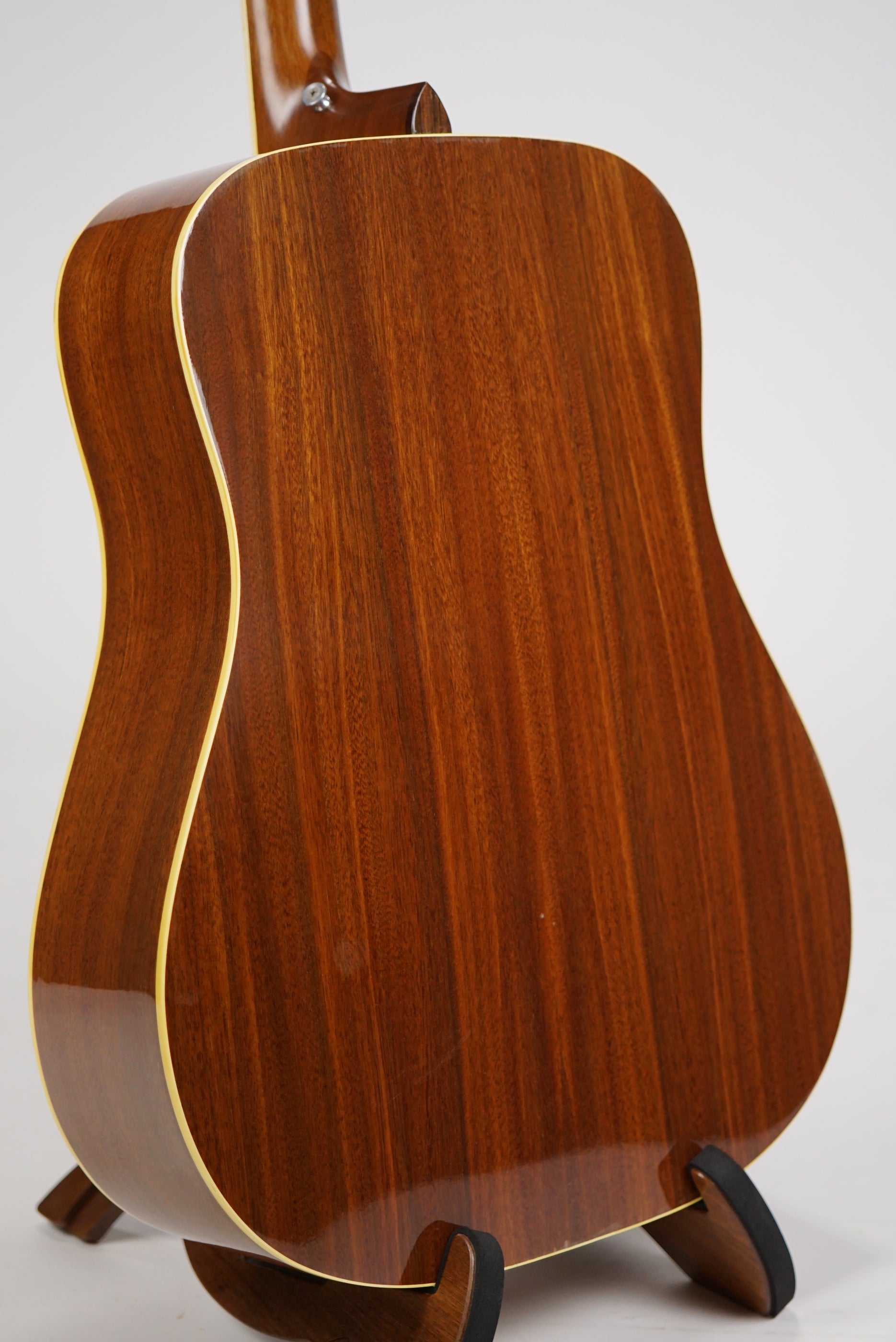 1970’s Alvarez Yari Model #5022 — Northern Lights Music